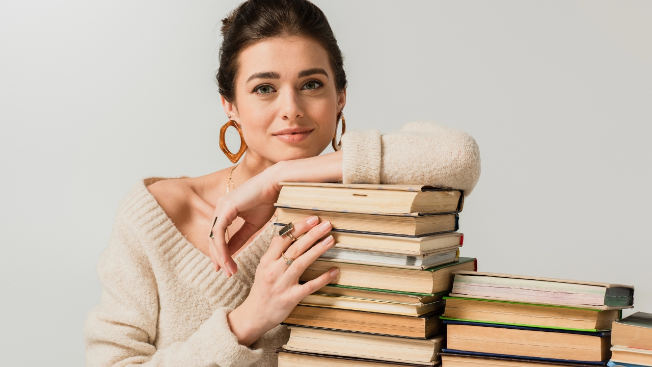 TikTok book reviewer reveals top 3 secrets to reading more in 2026