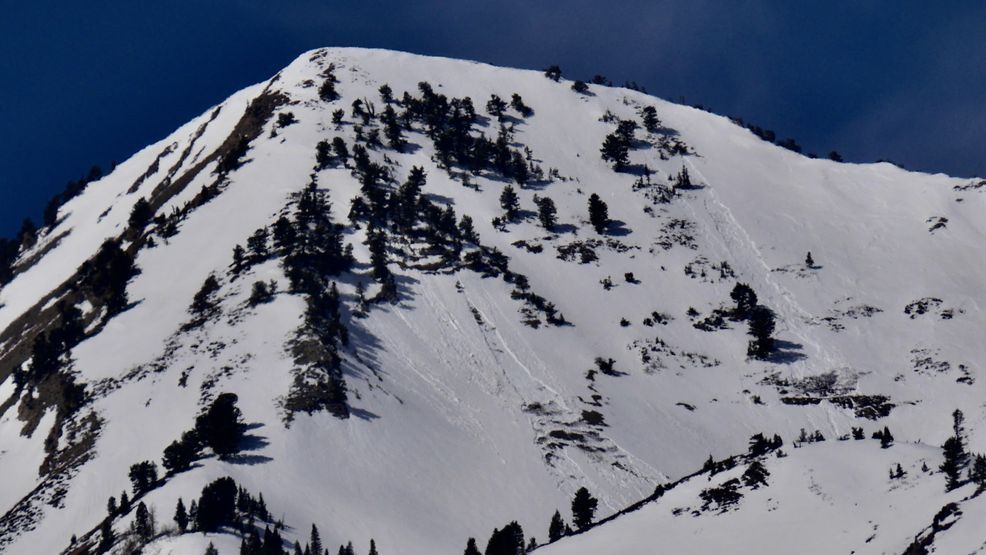 Heavy snowfall in Logan mountains prompt avalanche warning