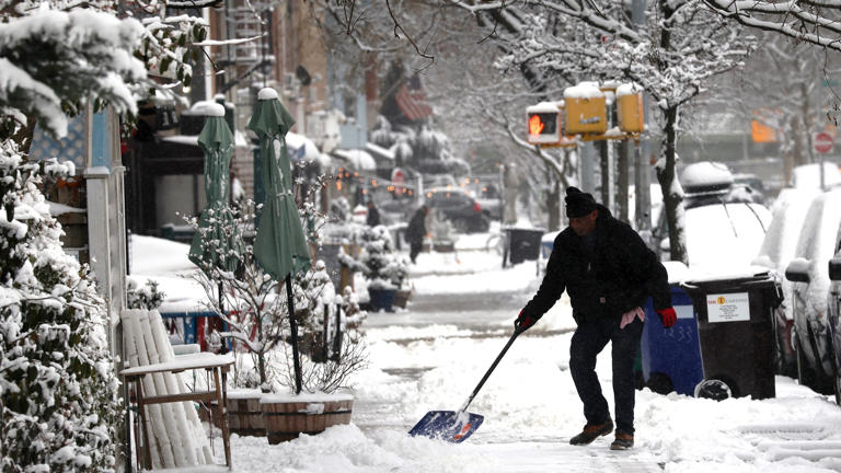 Winter weather hits northeast as new storm system moves across country