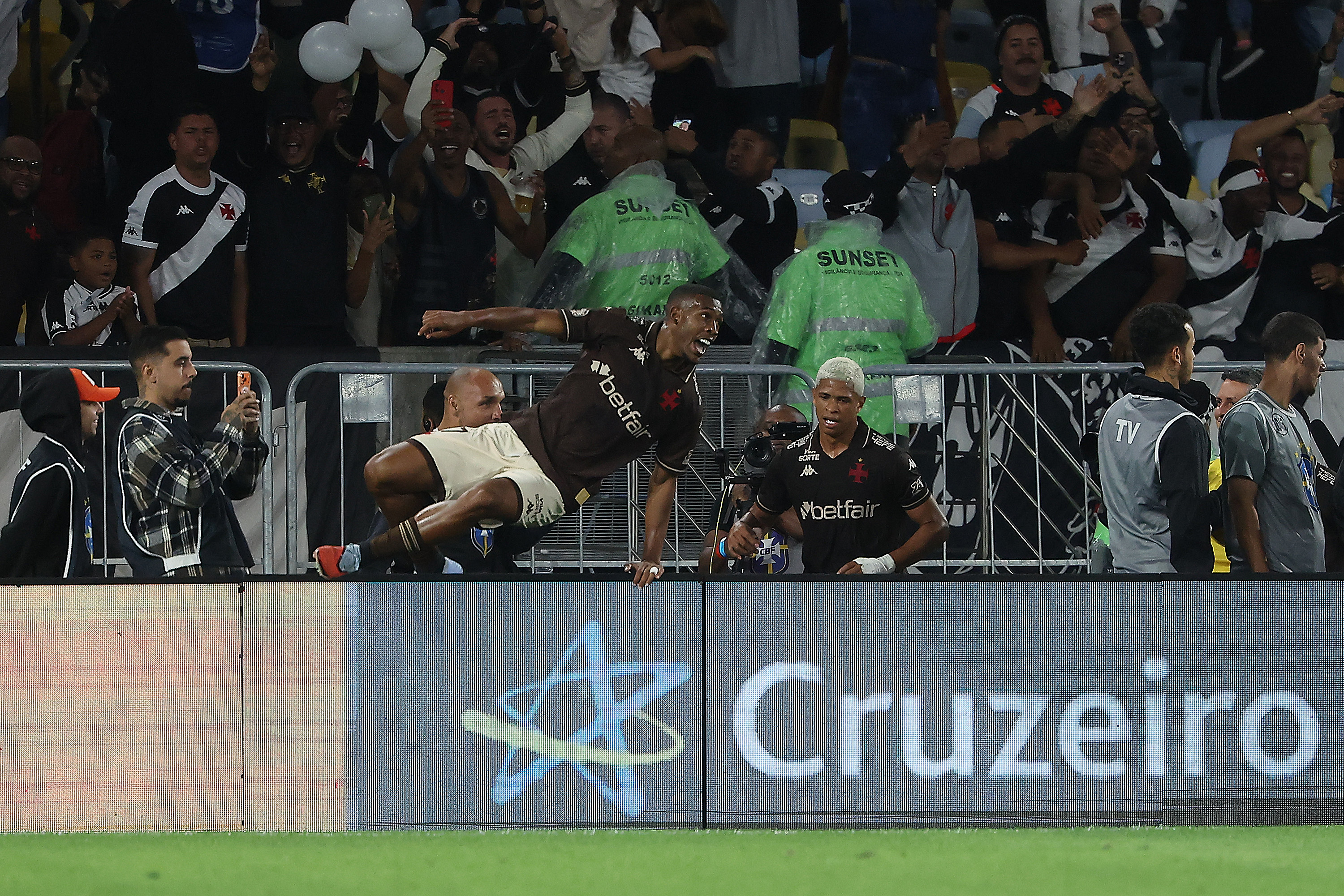 ESPN deliver £70m release clause bombshell as Newcastle United make ...