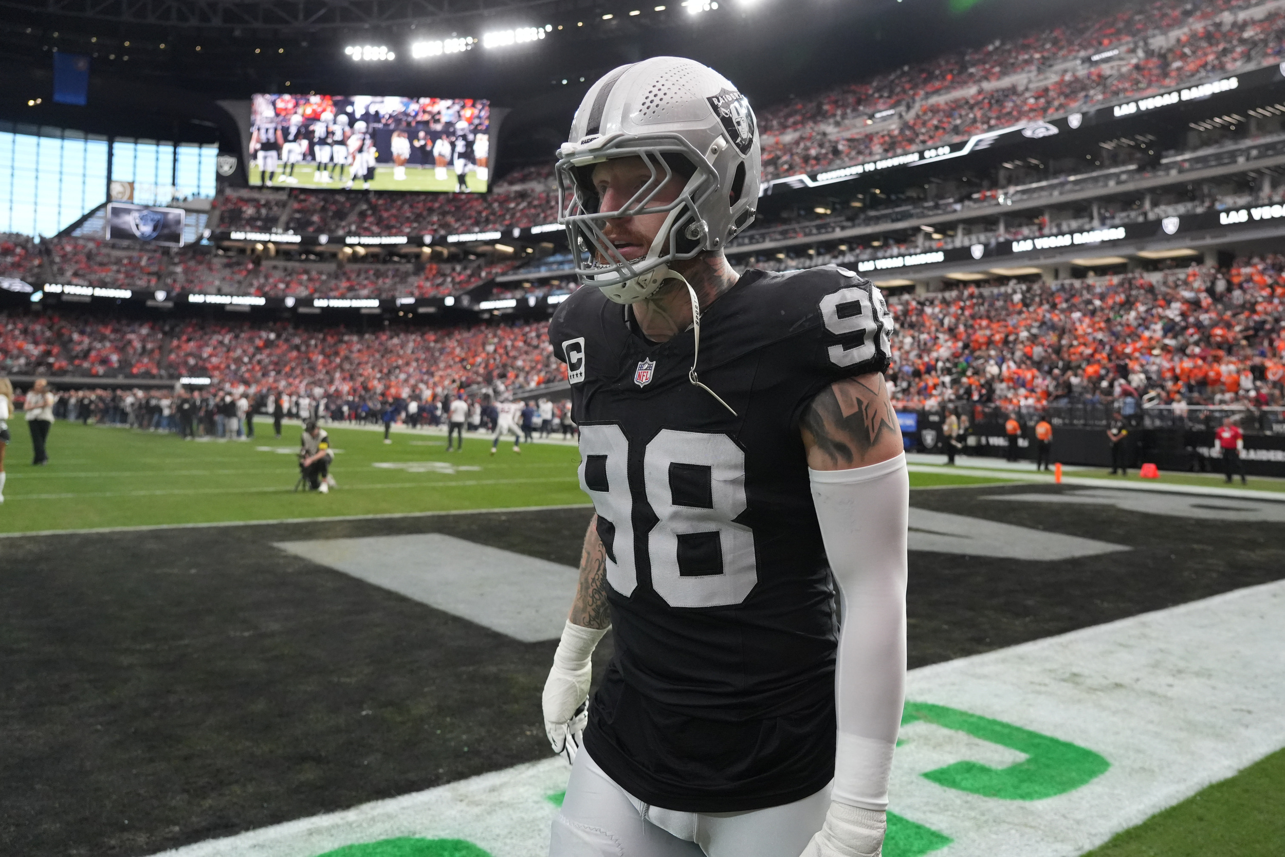 Raiders news and notes: Maxx Crosby walks out, Giants tanking, sit Geno ...