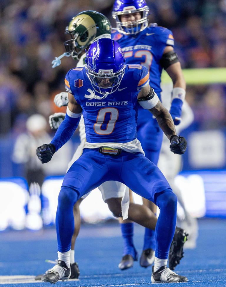 Boise State's All-MW first team safety, title game MVP to enter ...