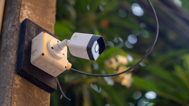 DIY or professional: Which type of home security system is best for ...