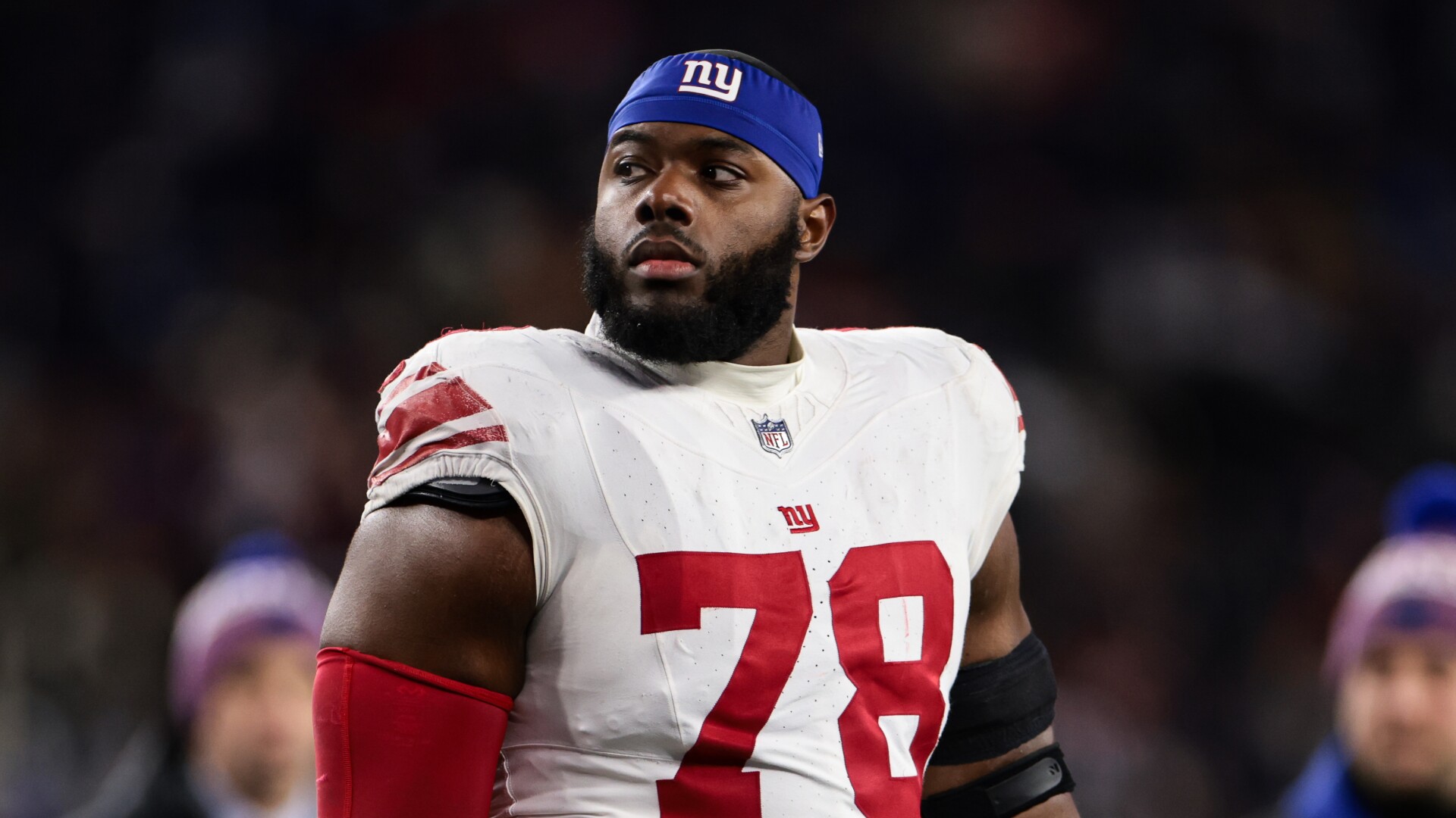 Giants put Andrew Thomas, John Michael Schmitz on IR