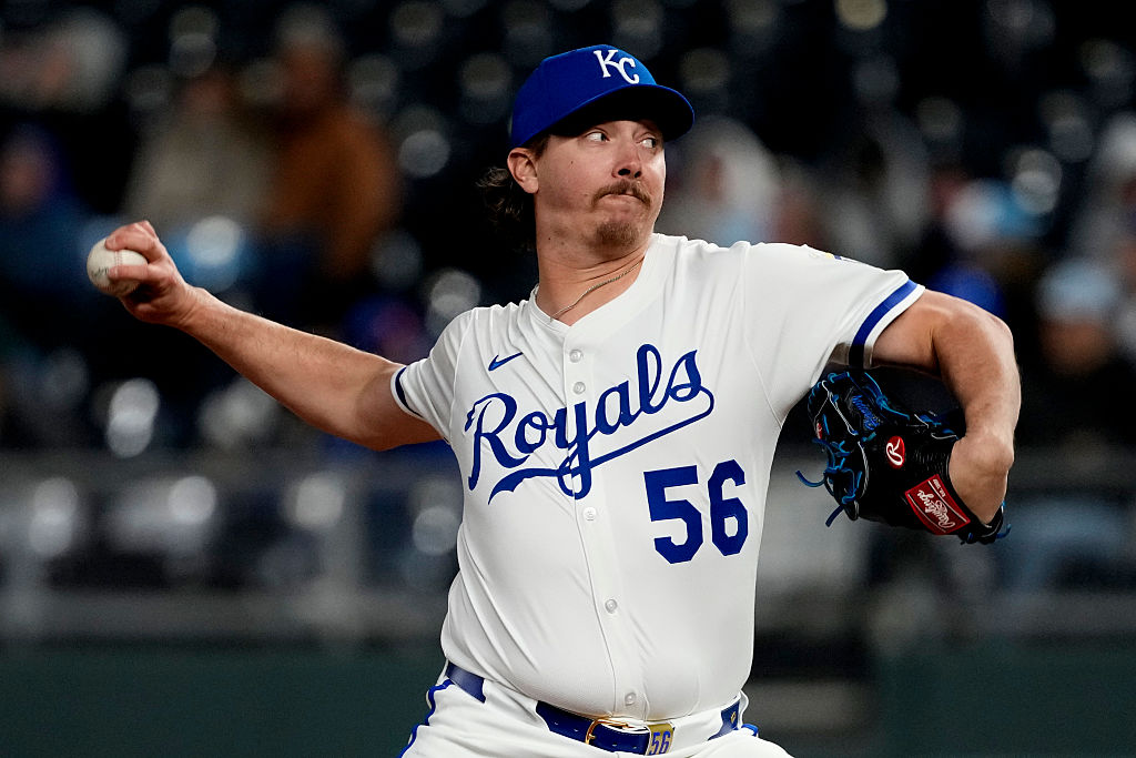 Cubs bolster bullpen by signing Hunter Harvey