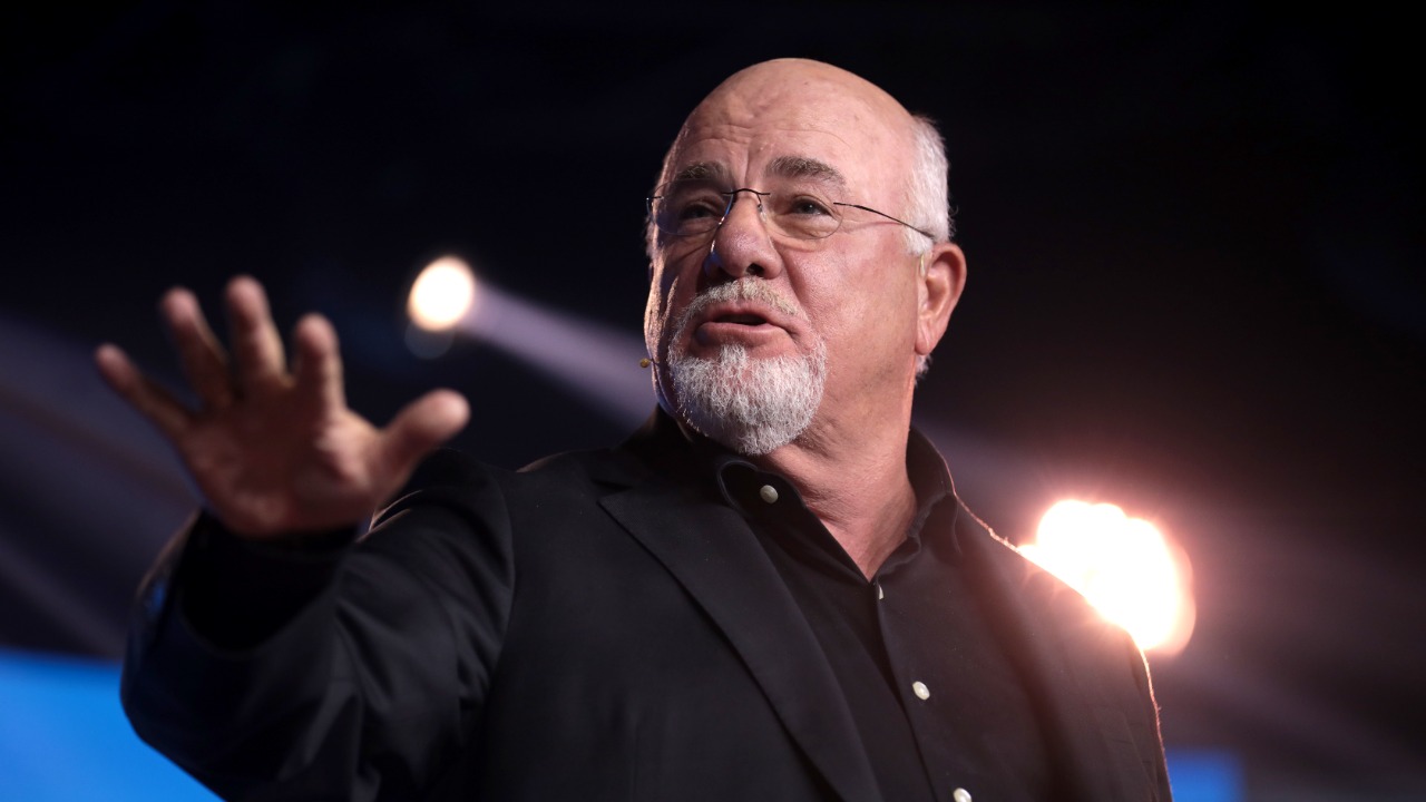 7 reasons experts say Dave Ramsey is wrong about card points