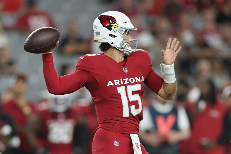 Packers elevate Clayton Tune and Drake Dabney vs. Ravens