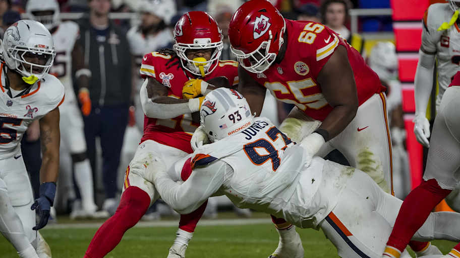 Broncos player grades from narrow Christmas win over Chiefs