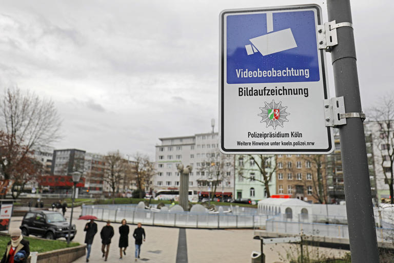 Für 28 Drogendeals verantwortlich: Beamte nehmen zwei junge Männer fest