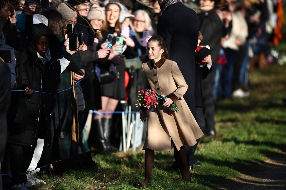 So niedlich! Prinzessin Charlotte stiehlt beim Weihnachtsspaziergang ...