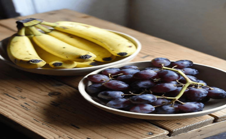Bananas vs. grapes: Which fruit packs the bigger antioxidant and ...