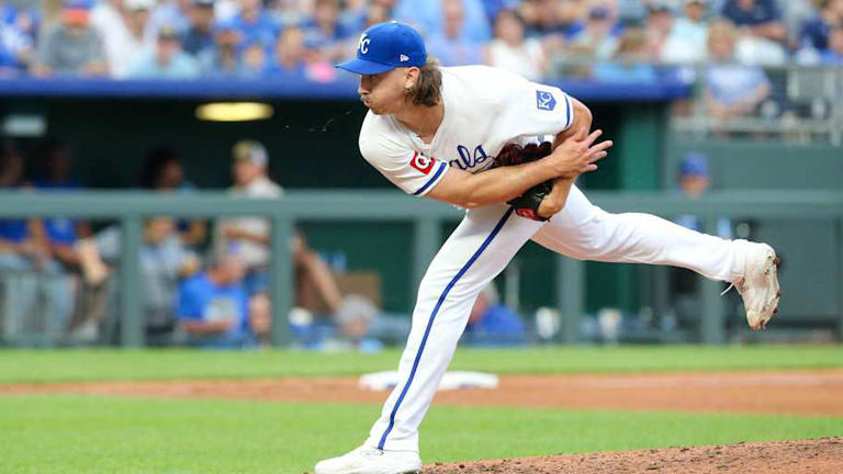 How Hunter Harvey signing could shake up the Cubs' bullpen