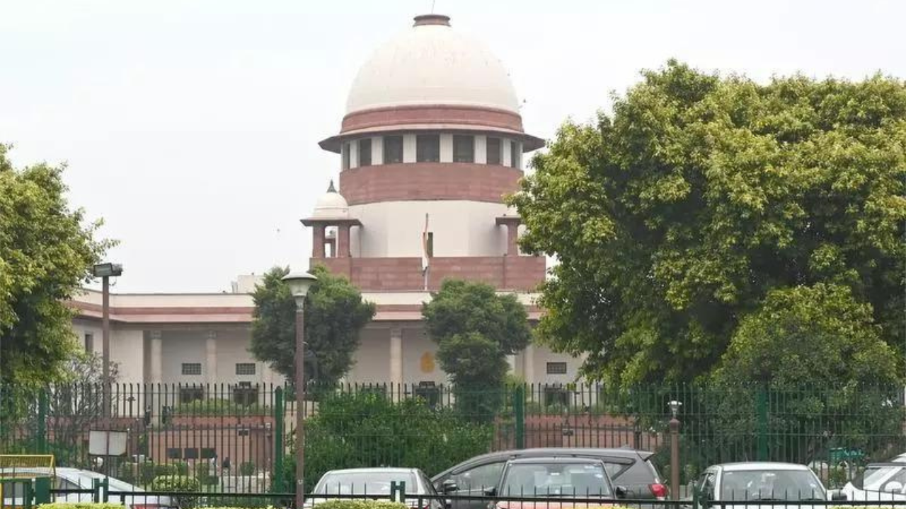 Aravali row: Supreme Court takes suo motu cognisance of hills verdict ...