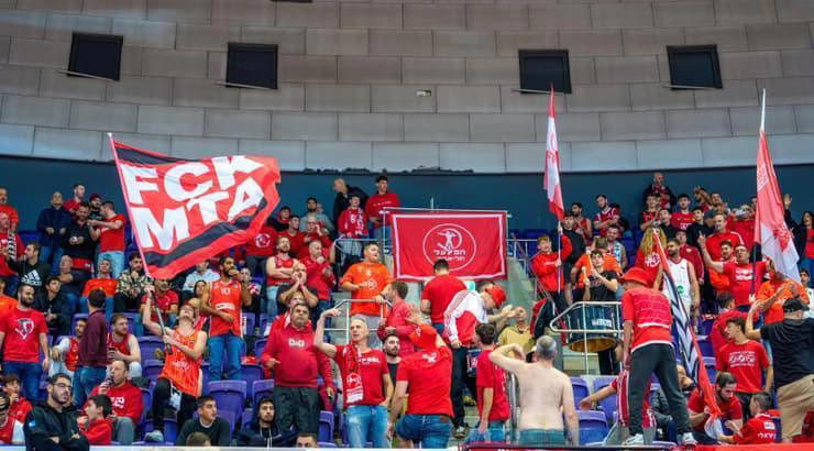 רבע 2, 05:47: הפועל חולון - הפועל ת"א 44:19