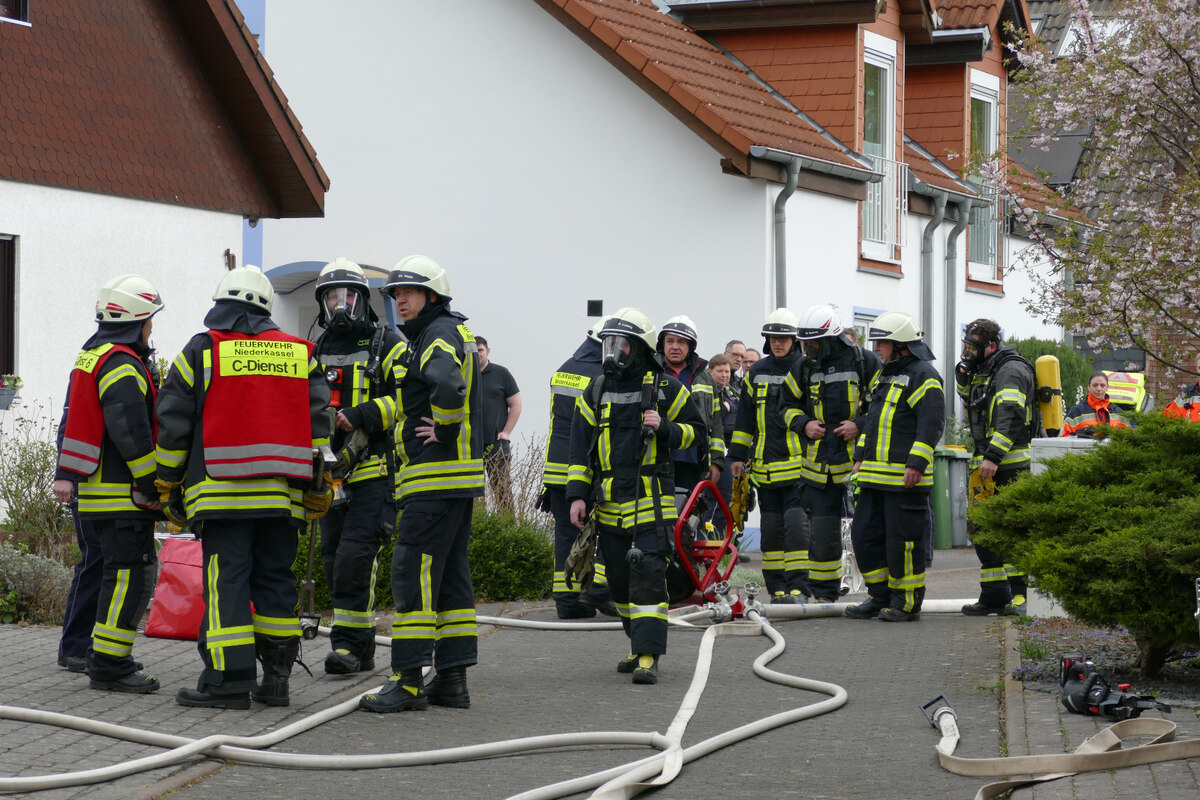 Herd angelassen und abgehauen? Wohnung bei Köln nach Brand unbewohnbar
