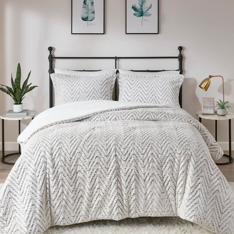 Macy’s has the ‘comfiest’ $180 faux fur duvet cover set on sale for ...