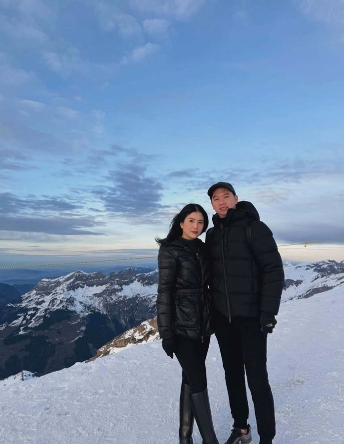 Former Indonesian world No. 1 badminton star enjoys family life with ...