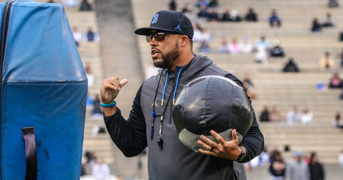 Report: UCLA retains pair of assistant football coaches