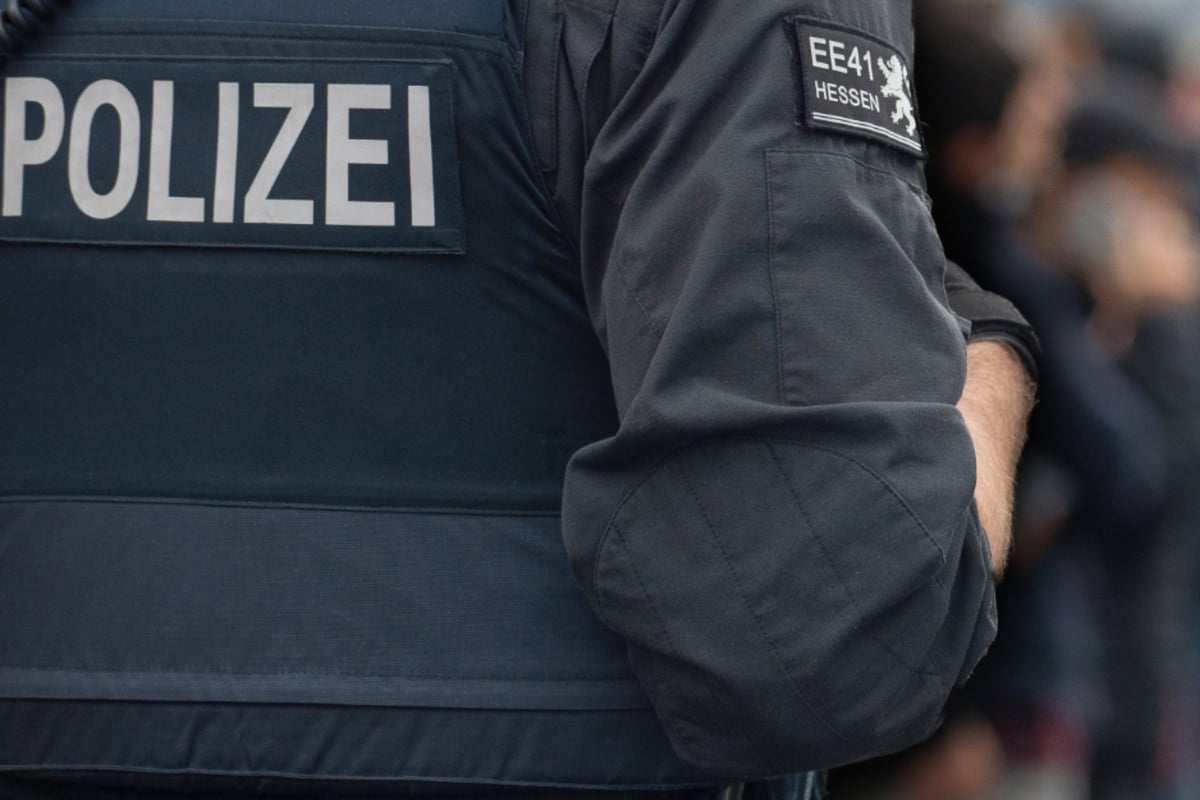 Familienstreit eskaliert auf offener Straße: Kontrahent zückt Messer ...