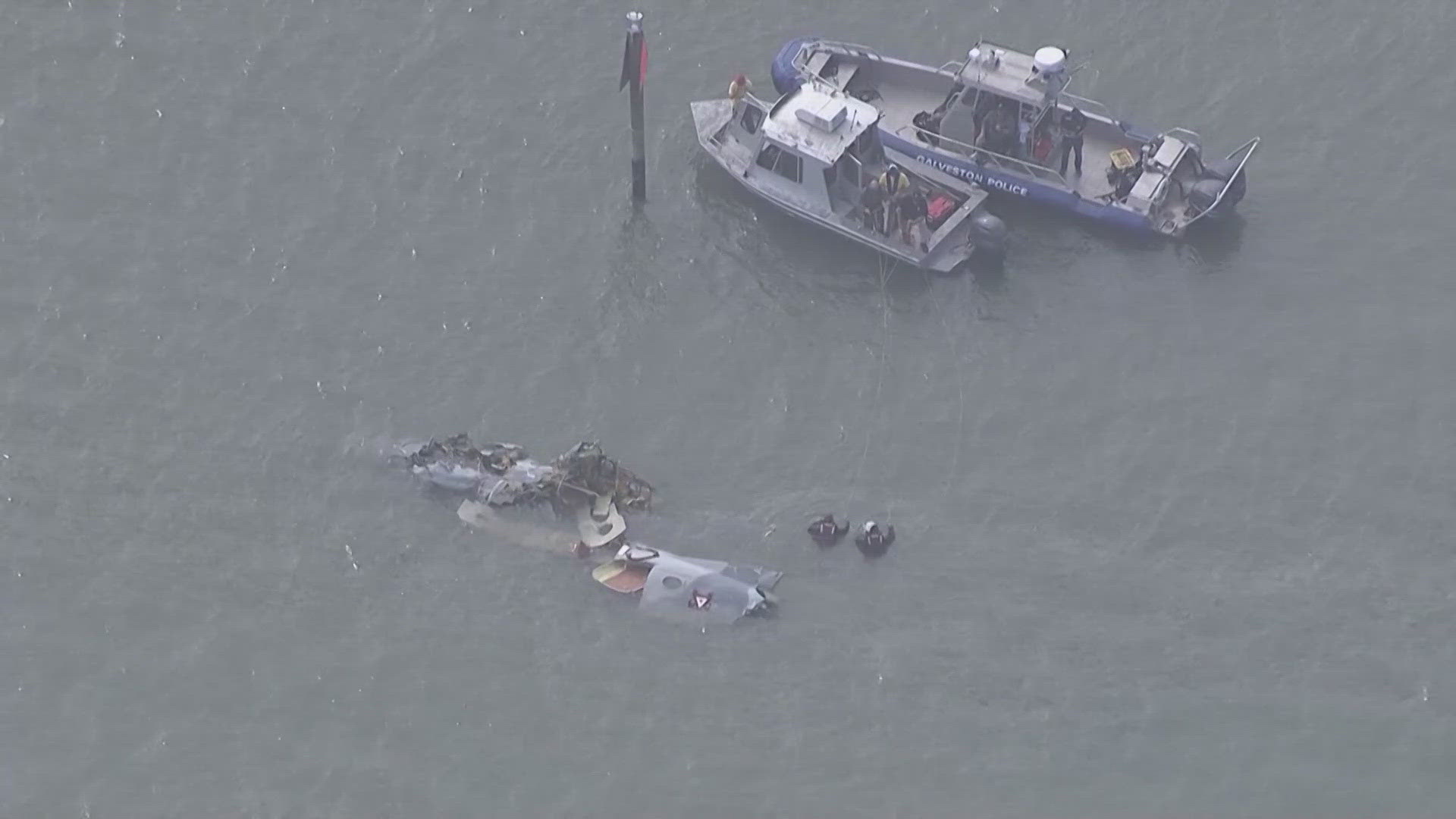 First responder who saved survivor in deadly Galveston plane crash ...