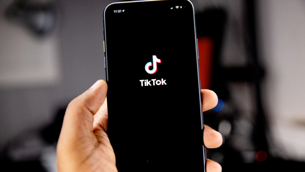 New York to require warning labels on TikTok and other social apps over ...