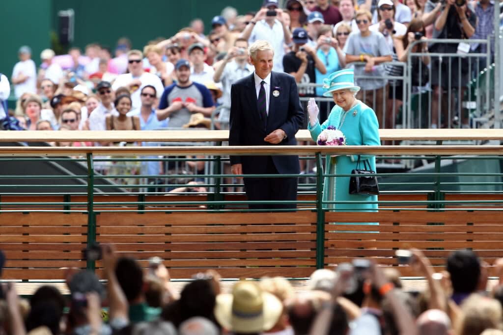 What Roger Federer spoke about with the Queen at Wimbledon in 2010