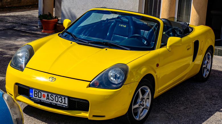 The Toyota MR2 once got a sequential manual transmission that made it ...