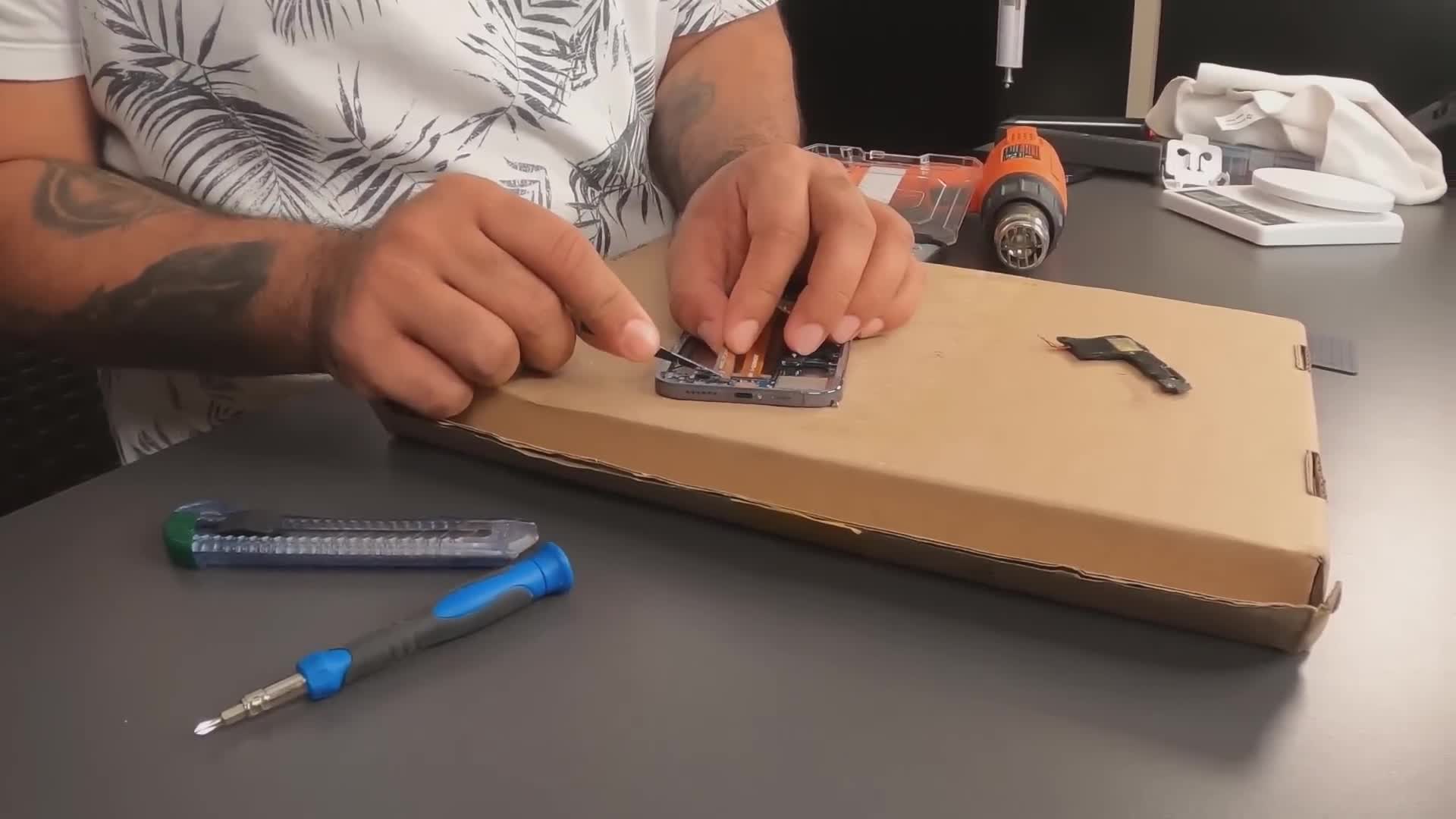 Abri o iPhone 12 Pro Max pirata e tive uma surpresa!