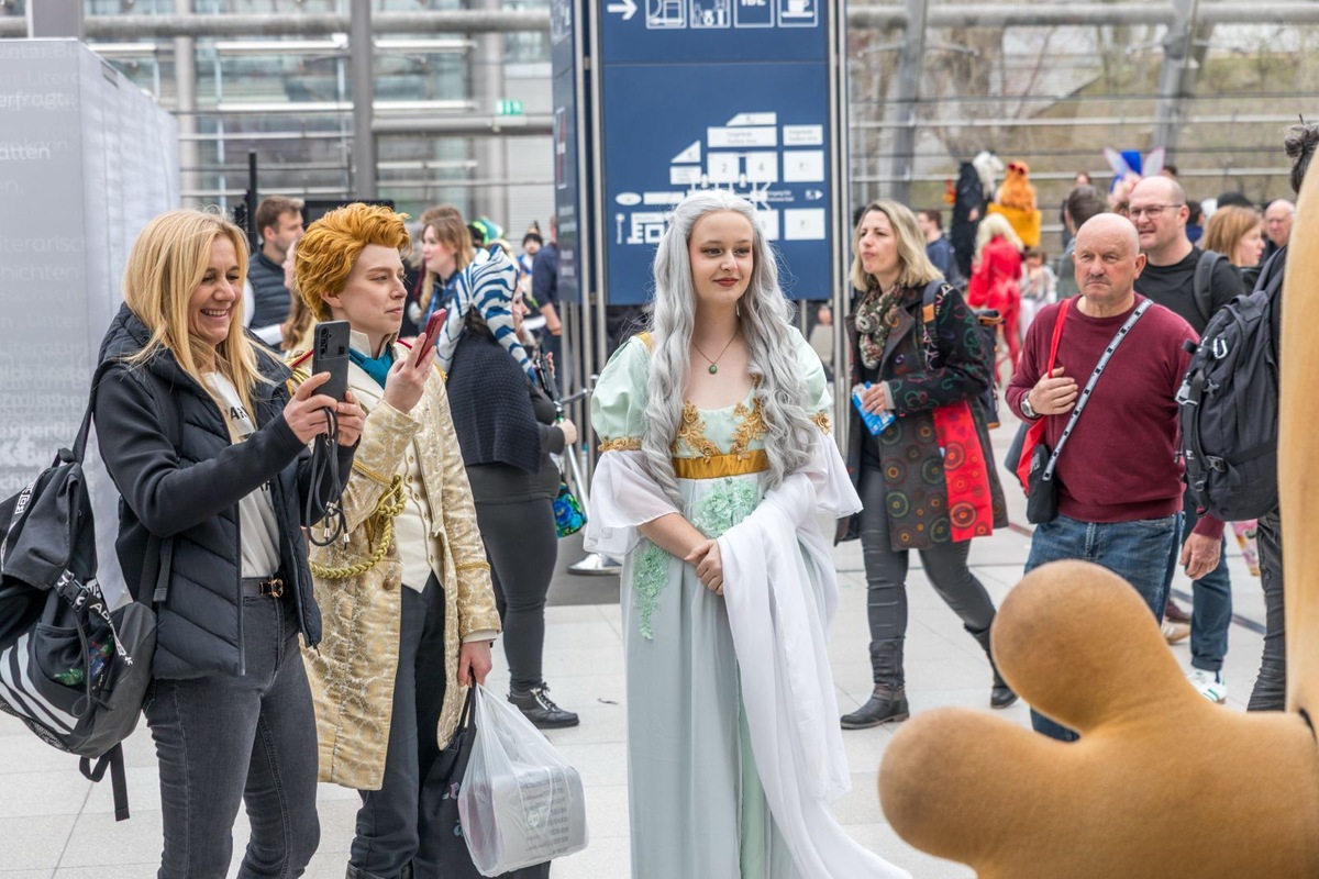 Hier werden die Besten gekürt: Kreative Cosplayer nehmen Leipziger ...