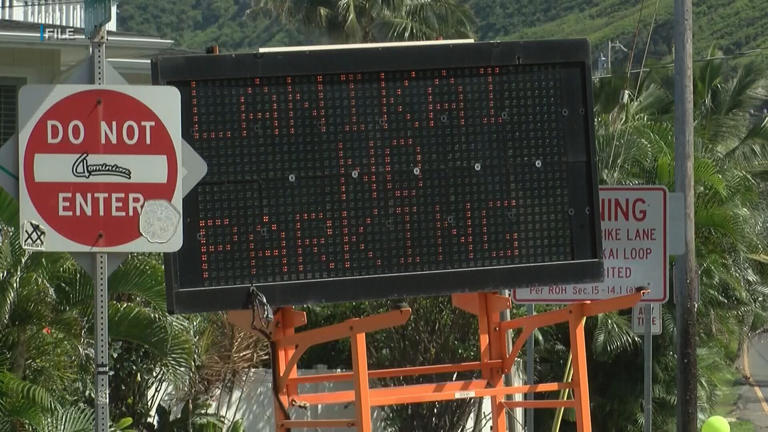 Lanikai parking restrictions in place through Christmas weekend