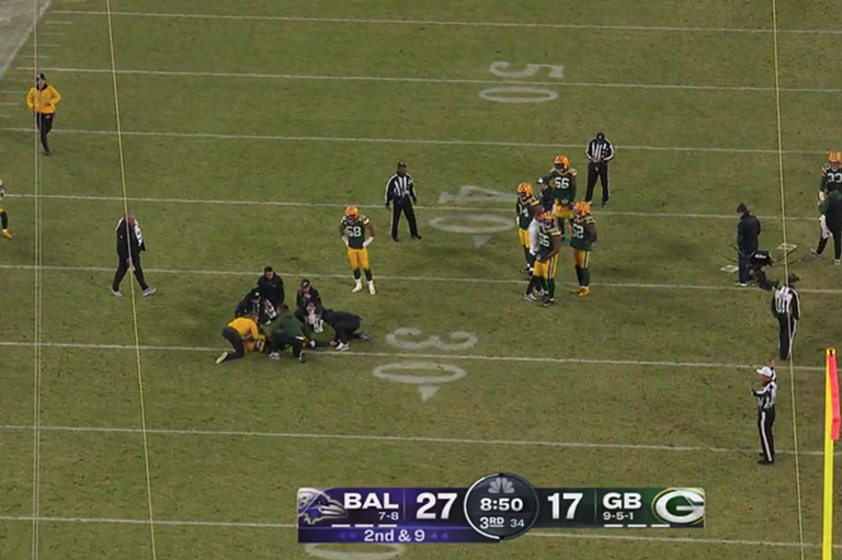 Green Bay Packers stars spotted praying on field after gruesome injury ...