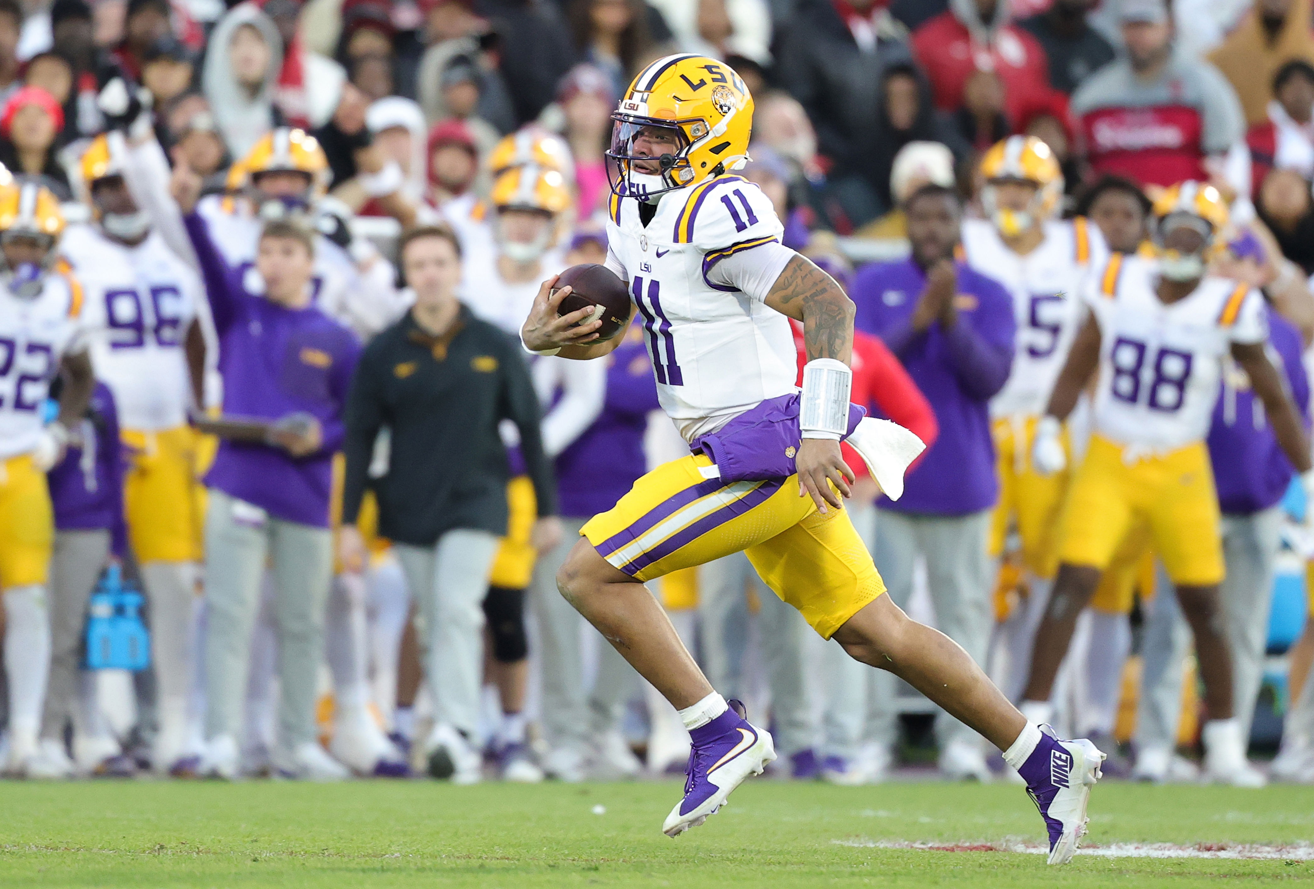 How to watch LSU vs Houston: Live stream Kinder’s Texas Bowl, TV channel