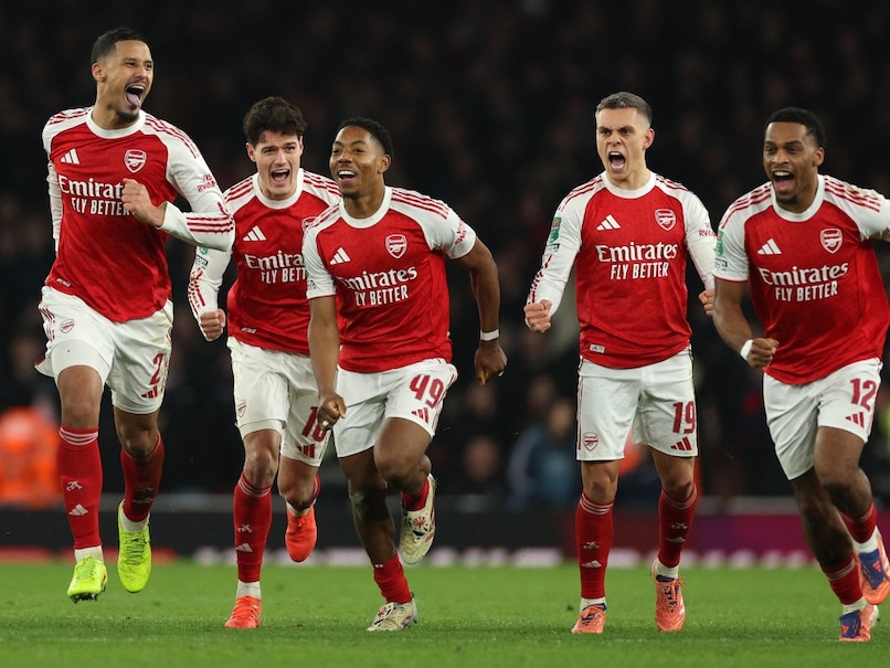 Arsenal hold off surging Manchester City, Aston Villa as Florian Wirtz ...