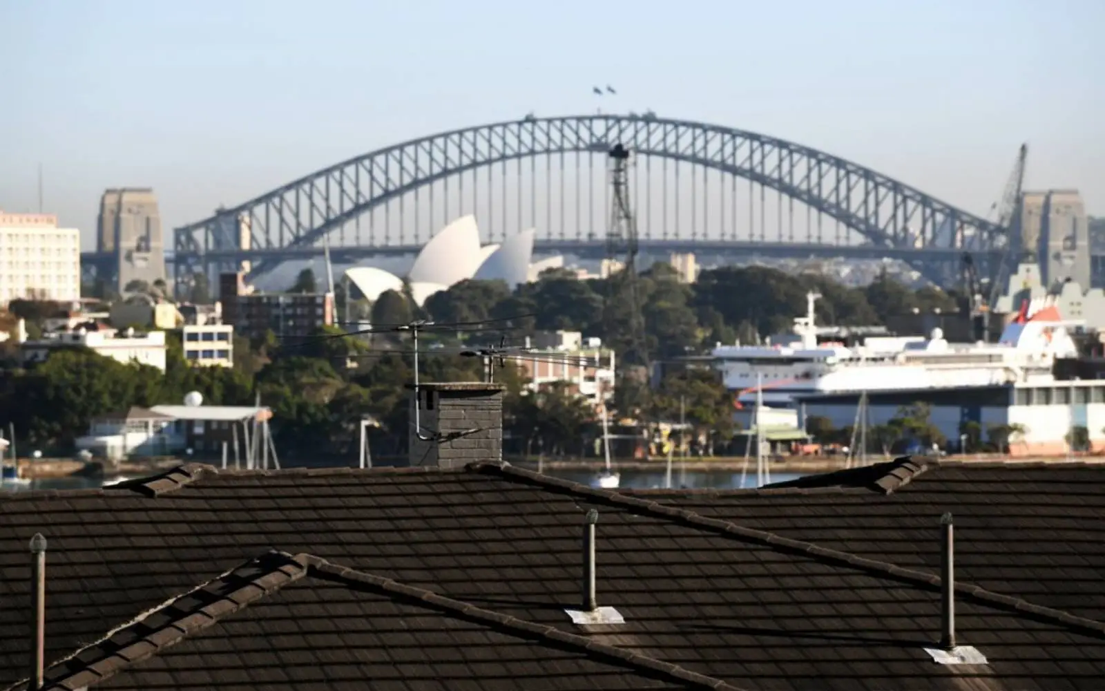 Australian billionaire James Packer’s family office CEO sells mansion ...