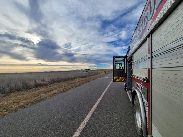 2 uninjured after small plane crash near Hudson