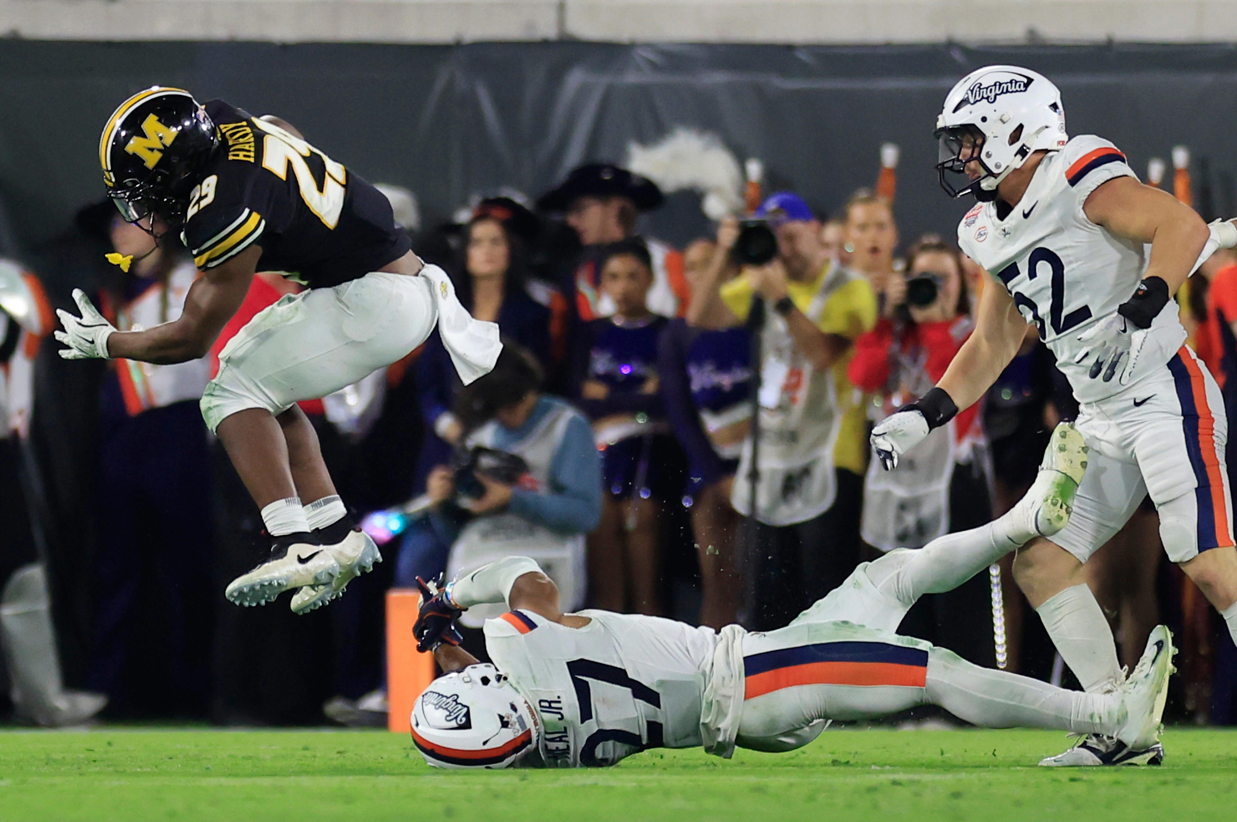 Virginia sets school record for wins with Gator Bowl victory over Missouri