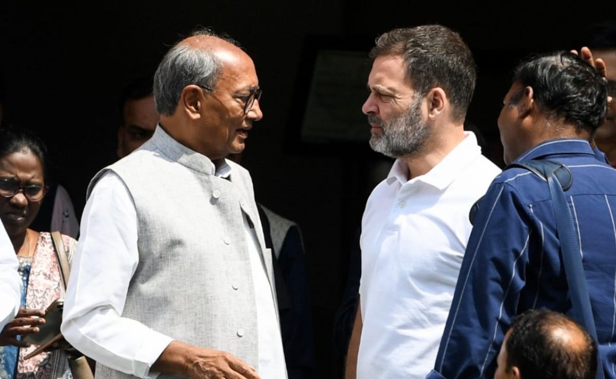 A 'Godse' remark as Congress divided over Digvijaya Singh's 'RSS-BJP' post
