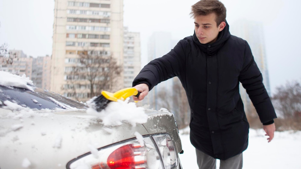 Winter car washes aren’t optional, but the timing matters
