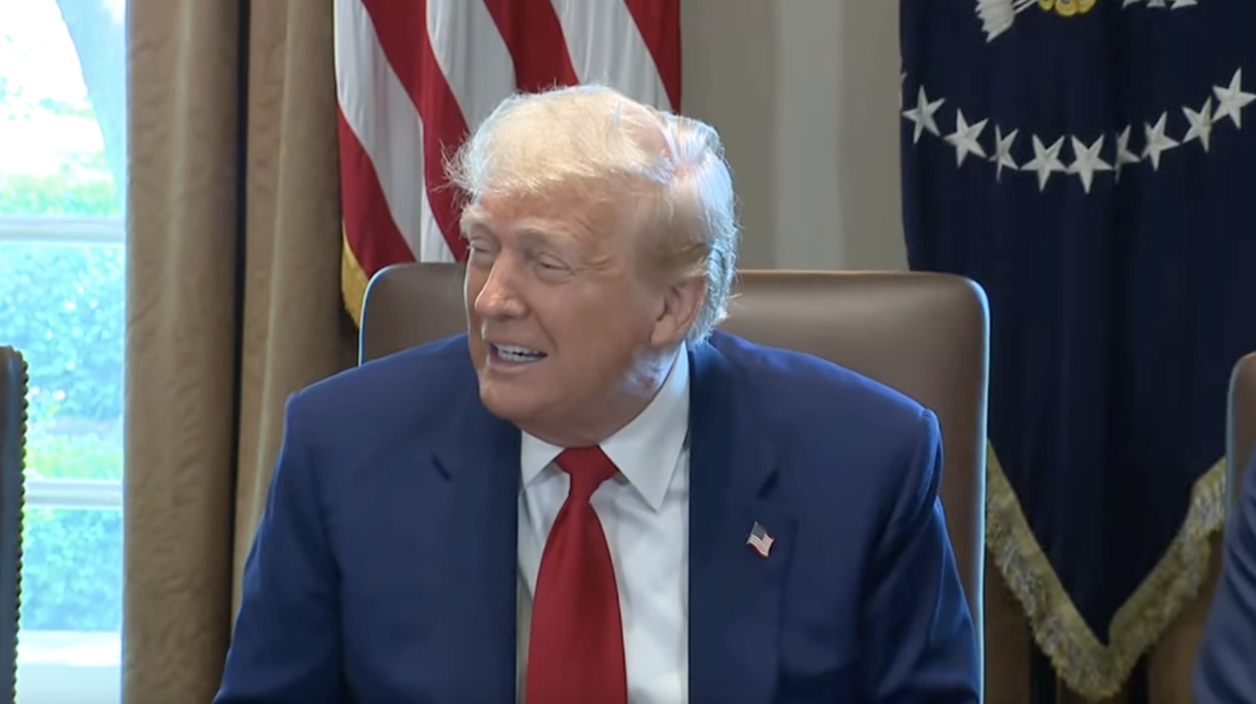 'Clap': Trump gets testy, forces his cabinet to applaud his chief of ...