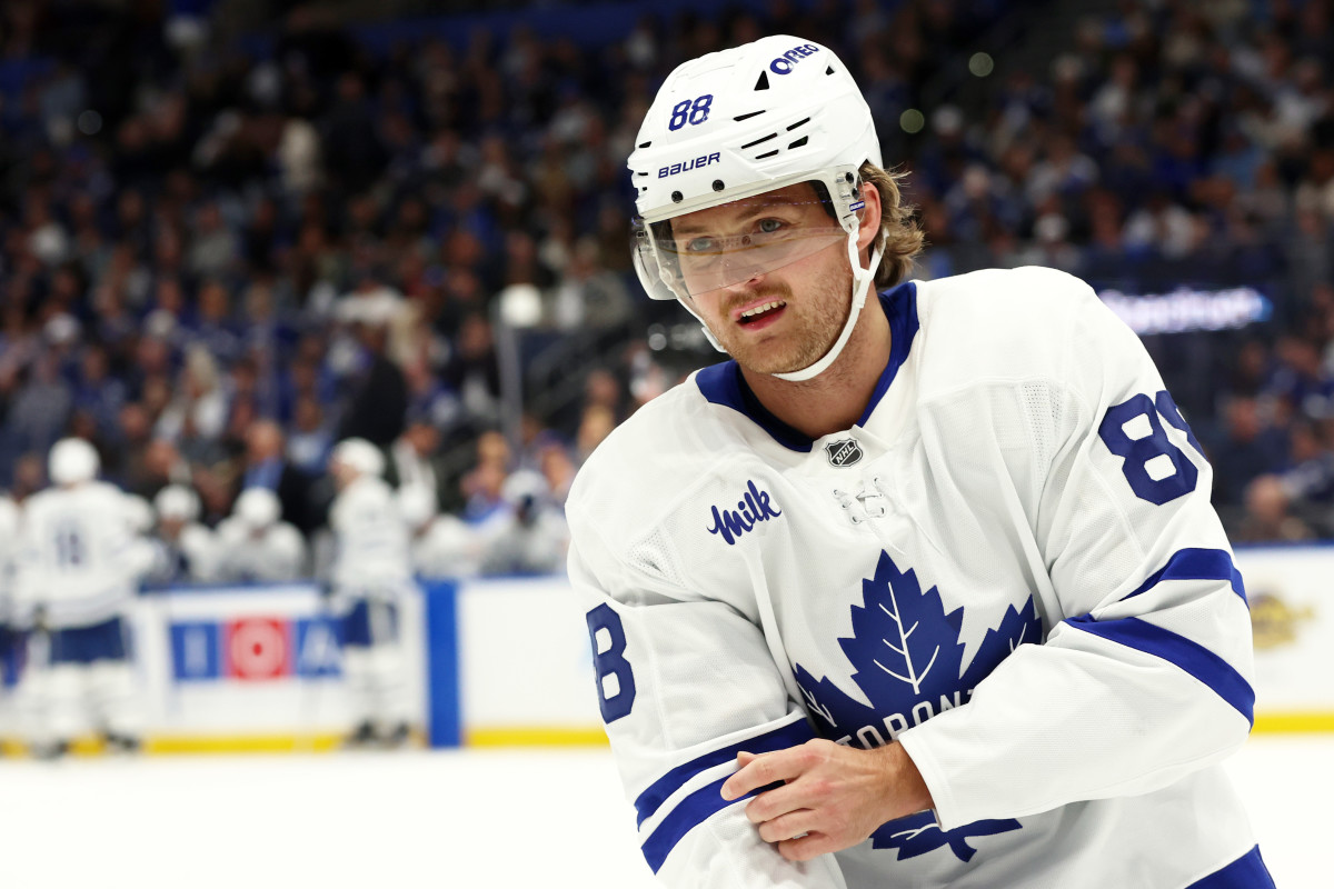 Maple Leafs make roster move after William Nylander injury update