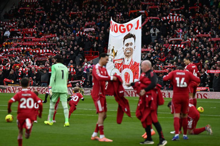 Wolves boss Rob Edwards explains why Liverpool game was 'different' and ...