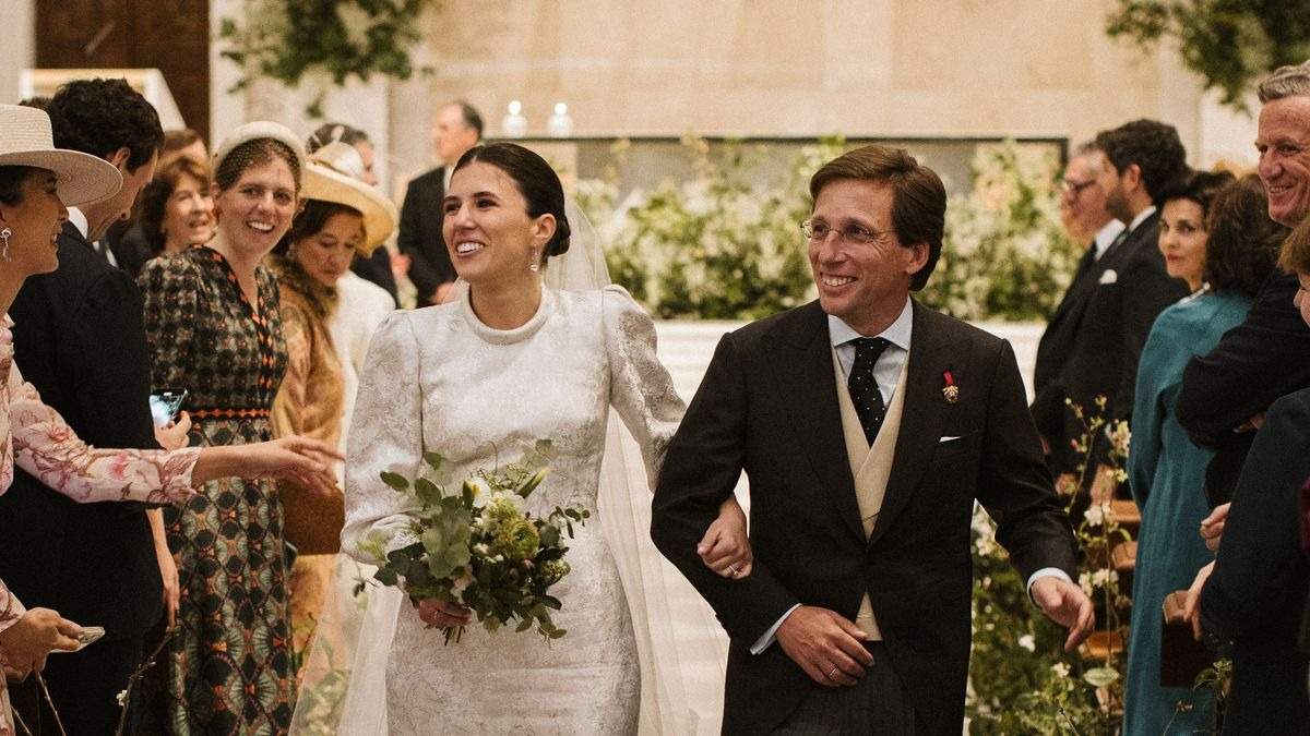 Almeida y Teresa Urquijo se escapan a Roma tras el susto familiar por ...