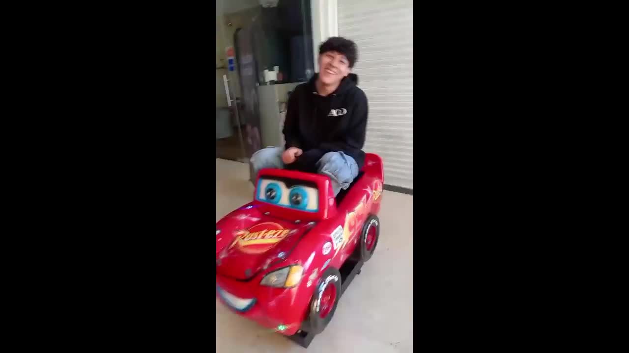 Man falls off coin-operated ride in Mexico