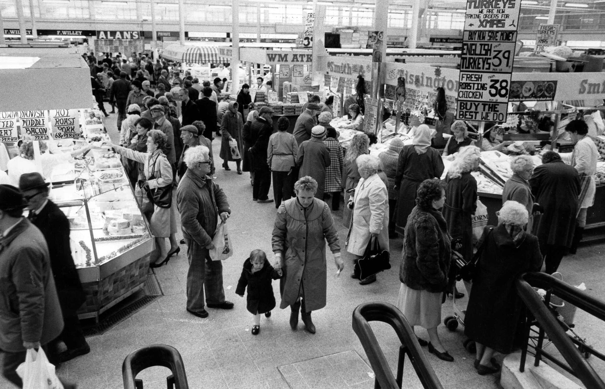 18 evocative photos turn clock back to the glory days of Sheffield ...