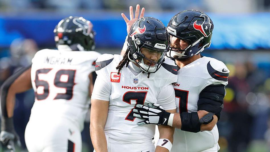 Texans clinch play-off spot and Ravens beat Packers