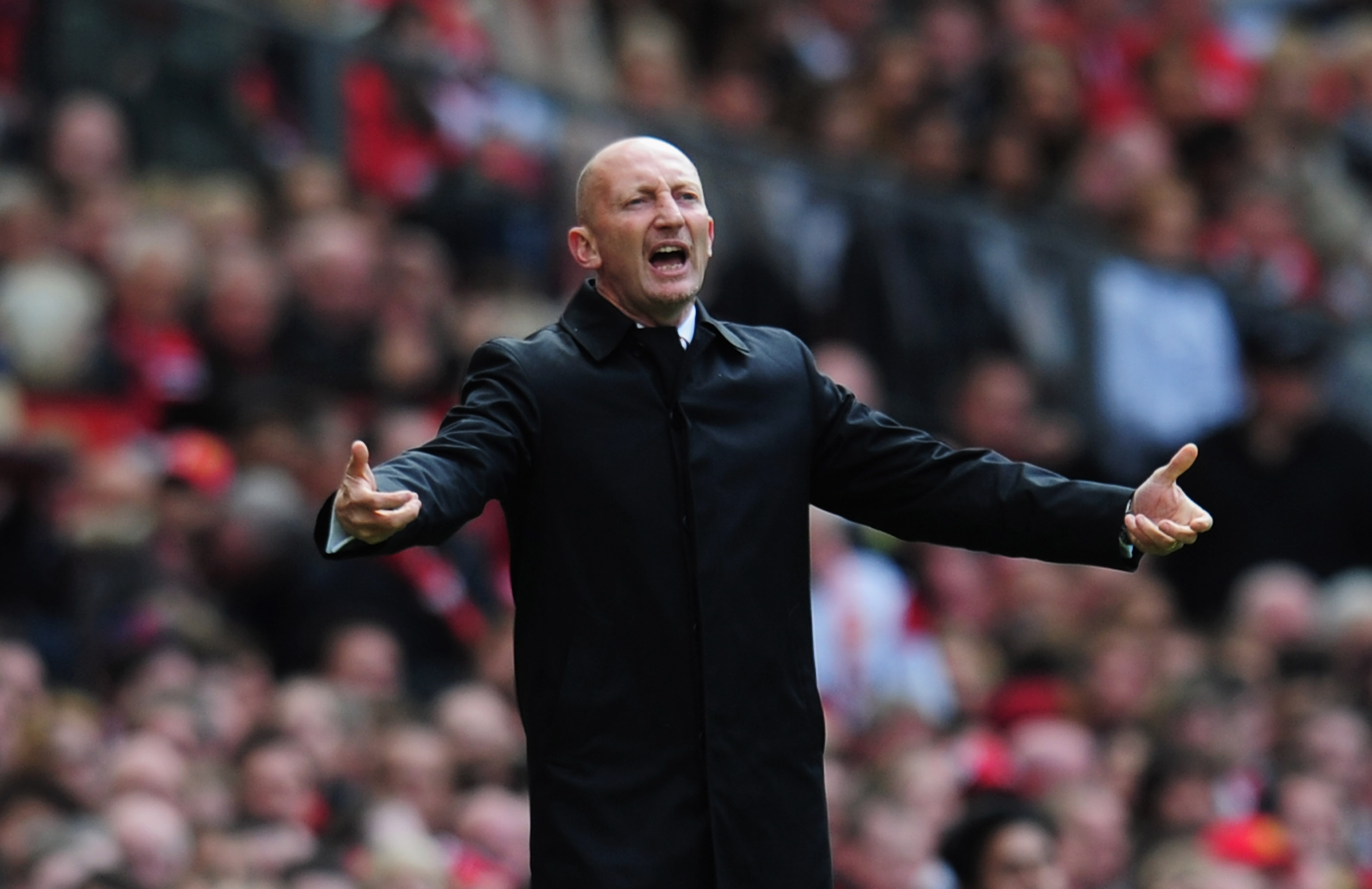 Ex-Blackpool and Millwall man shares bizarre first meeting with Swindon ...