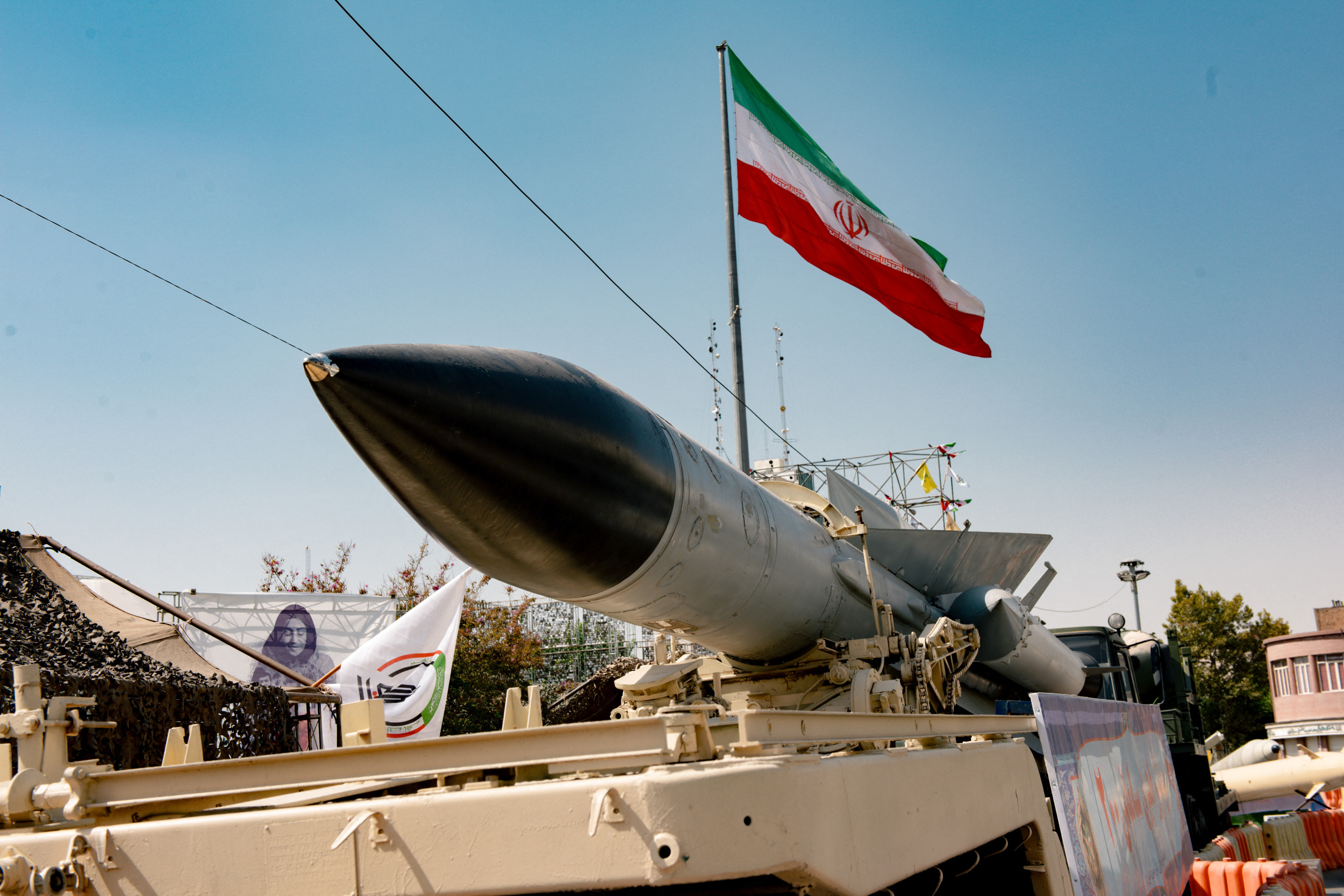 Iran in 'grootschalige oorlog' met VS, Teheran is klaar voor ...