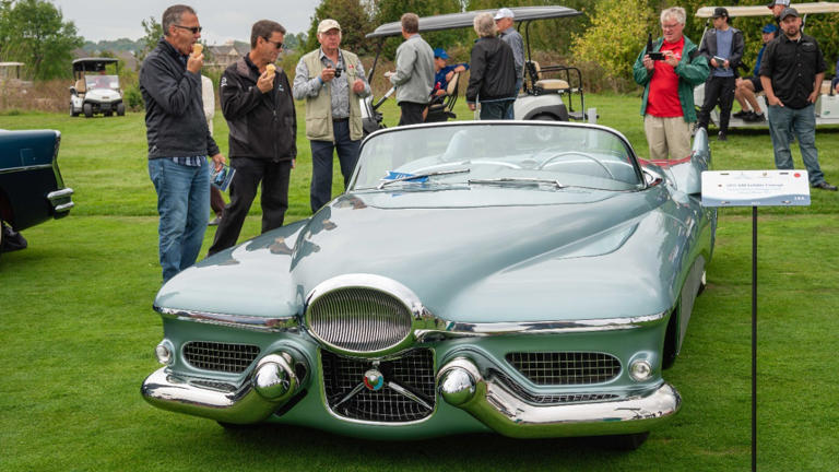 When 1950s automakers chased style over restraint