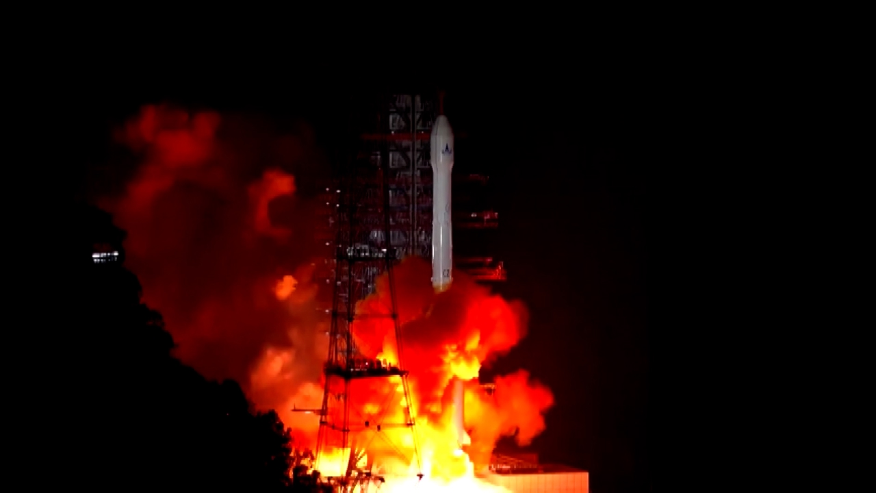 China Launches Satellite Rocket After Sea, Air Incursions and Balloon ...