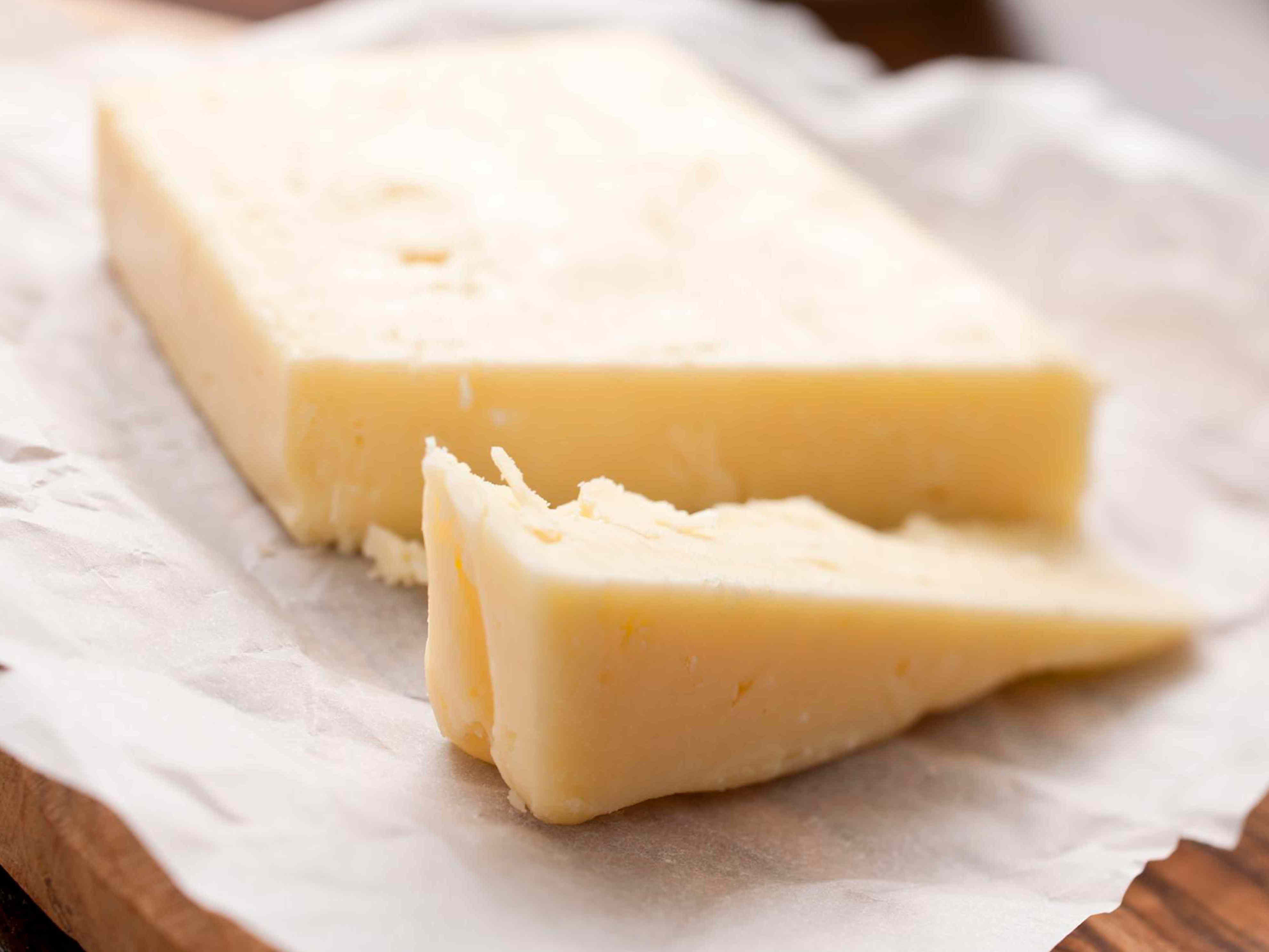 I asked 4 chefs for their favorite cheddar cheese, and this is the only ...